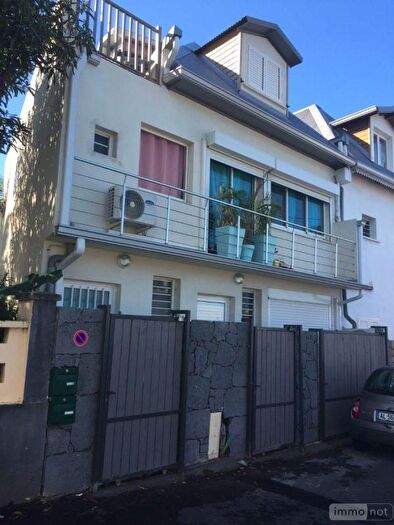 Maison à vendre - Saint-Pierre - 5 pièces - 4 chambres