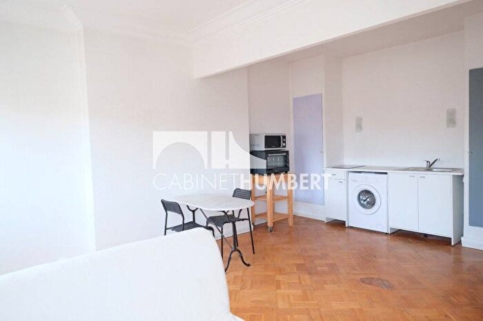 Appartement à louer - Saint Jacques-Chavanelle, Saint-Étienne - 2 pièces - 1 chambre