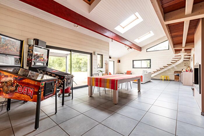 Maison à vendre - Saucats - 6 pièces - 4 chambres