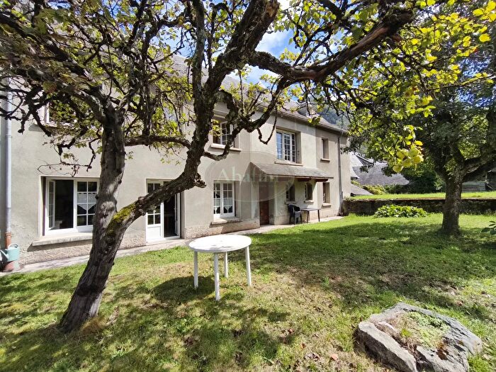 Maison à vendre - Sarrancolin - 9 pièces - 6 chambres