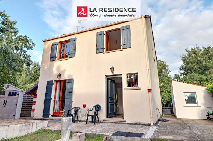 Maison à vendre - Maurecourt - 5 pièces - 3 chambres