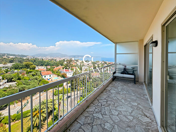 Appartement 3 pièces à louer à Nice, Fabron