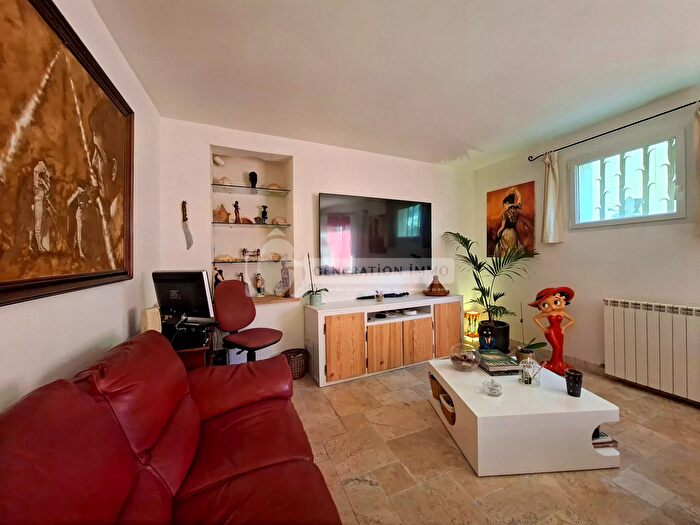 Maison à vendre - Fontvieille - 4 pièces - 3 chambres