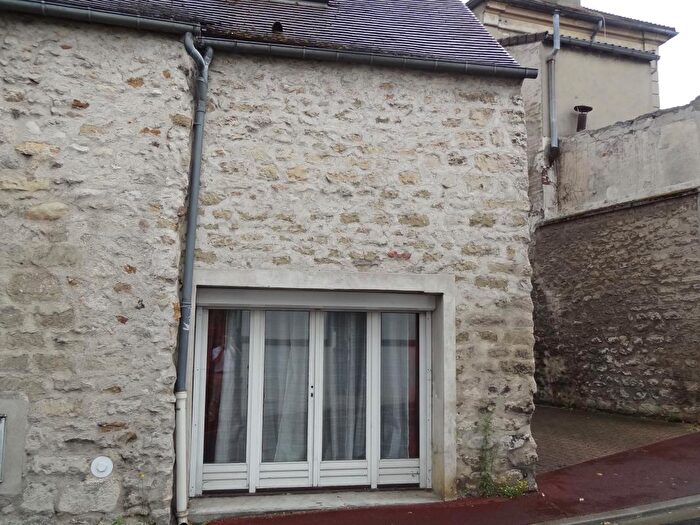 Appartement à louer - Verneuil-sur-Seine, Centre-ville, Gare - 2 pièces - 1 chambre