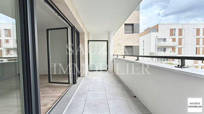 Appartement à louer - Division Leclerc, Châtenay-Malabry - 3 pièces - 2 chambres