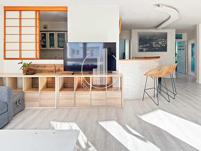 Courbevoie, Bécon : Appartement 3 pièces à vendre