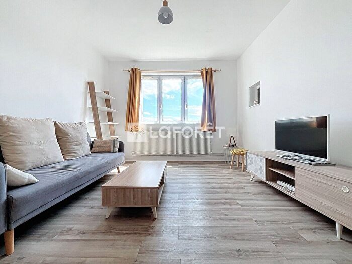 Appartement à louer - La Corniche-Frot-Saint Faron-Clémenceau, Meaux - 3 pièces - 2 chambres