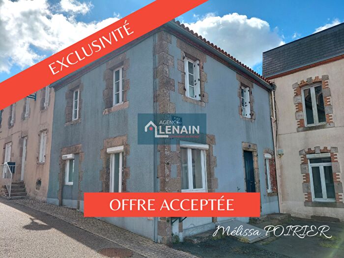 Maison 5 pièces à vendre à Saint-Michel-Mont-Mercure
