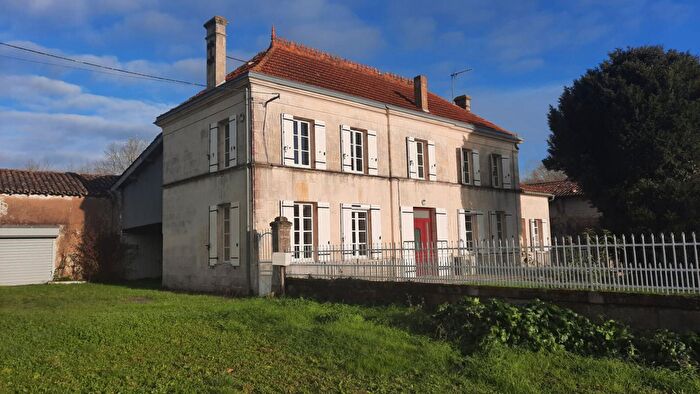 Maison à vendre - Saint-Fort-sur-Gironde - 5 pièces - 4 chambres