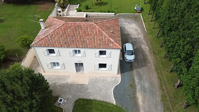 Maison à vendre - Nieul-sur-lAutise - 5 pièces - 3 chambres