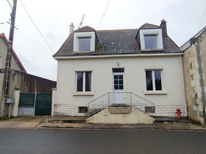 Maison à vendre - Marcilly-sur-Vienne - 6 pièces - 2 chambres