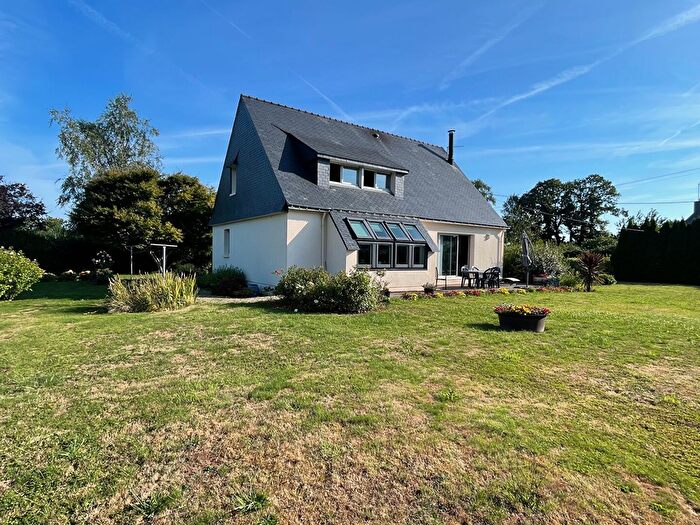 Maison à vendre - Locunolé - 5 pièces - 3 chambres