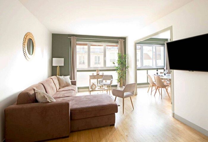 Appartement à louer - Cambronne-Garibaldi, Paris ème arrondissement - 2 pièces - 1 chambre