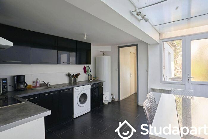 Appartement à louer - Roubaix - 1 pièce - 2 chambres