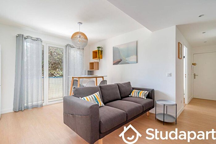 Appartement à louer - Les Platanes, Aix-en-Provence - 1 pièce - 1 chambre