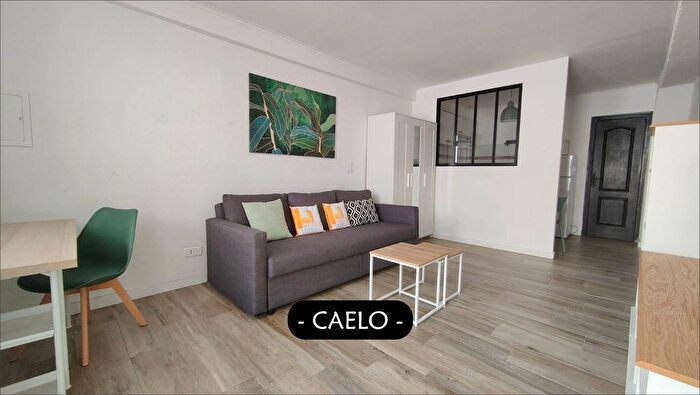 Appartement 1 pièce à louer - Esplanade, Nîmes