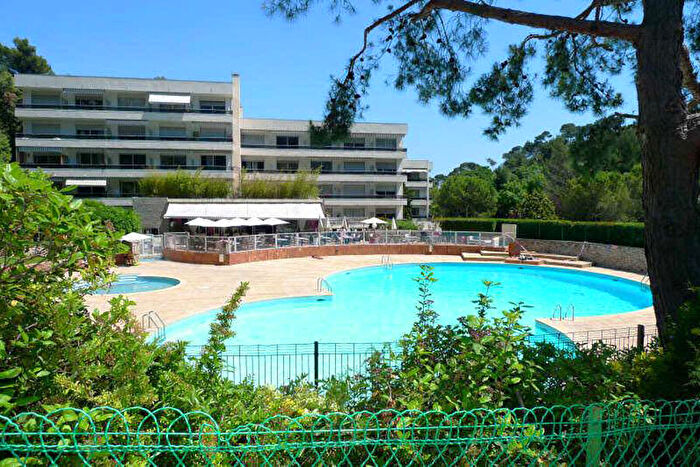 Appartement à vendre - Marseille e  - 2 pièces - 1 chambre