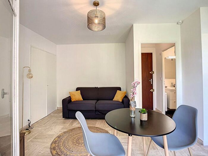 Appartement 1 pièce à louer à Nice, Madeleine