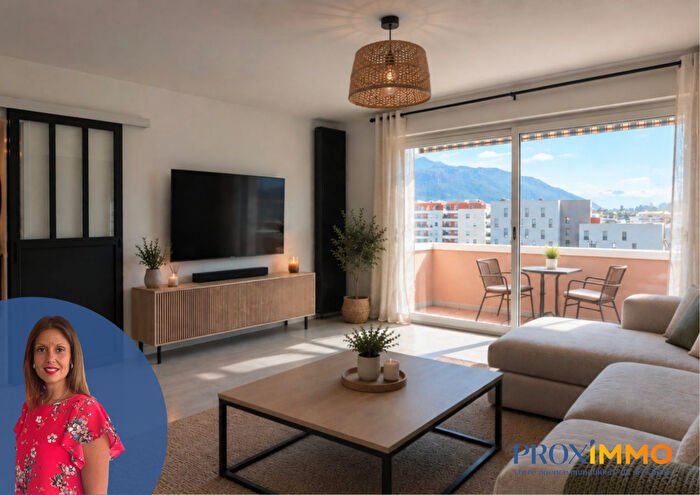 Voiron, Centre-ville, Gare : Appartement 5 pièces à vendre