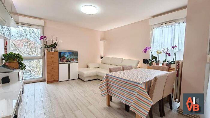 Appartement à vendre - Bussy-Saint-Georges - 5 pièces - 4 chambres