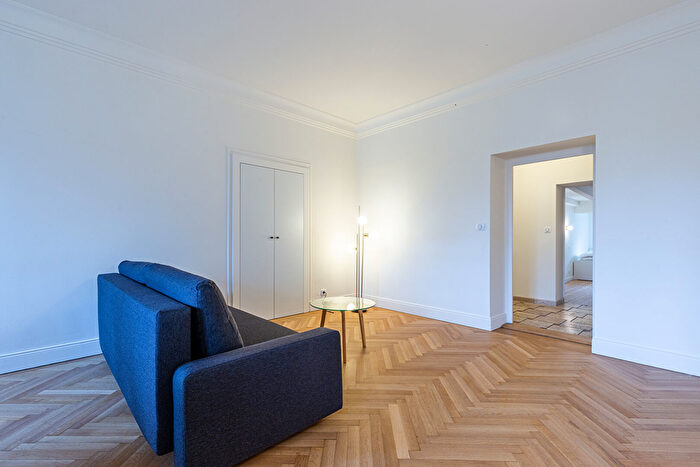 Annecy, Centre-ville, Vieille ville, Marquisats : Appartement 5 pièces à louer