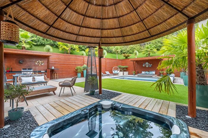 Maison 6 pièces à Jouars-Pontchartrain, à vendre