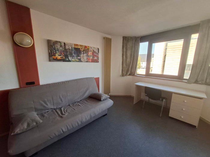 Centre Ville, Chambéry : Appartement 1 pièce à louer