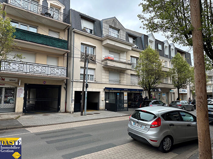 Appartement à louer - Pontault-Combault, Mairie, Rouxel - 1 pièce - 1 chambre