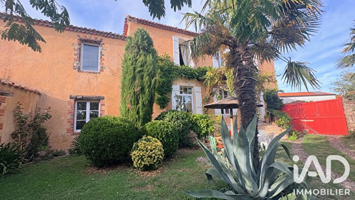 Brem-sur-Mer - Maison 8 pièces à vendre