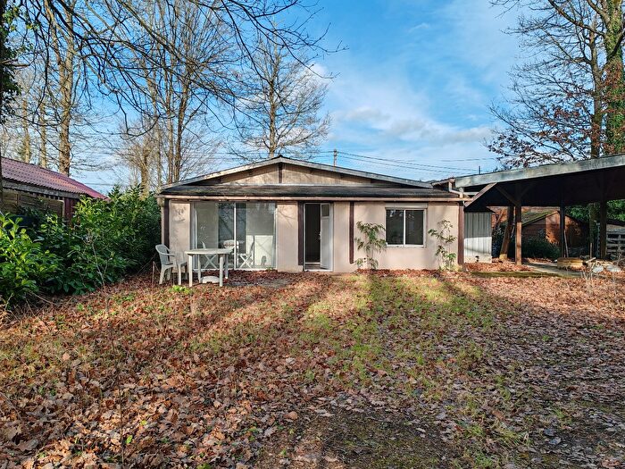 Maison à vendre - Nargis - 2 pièces - 1 chambre