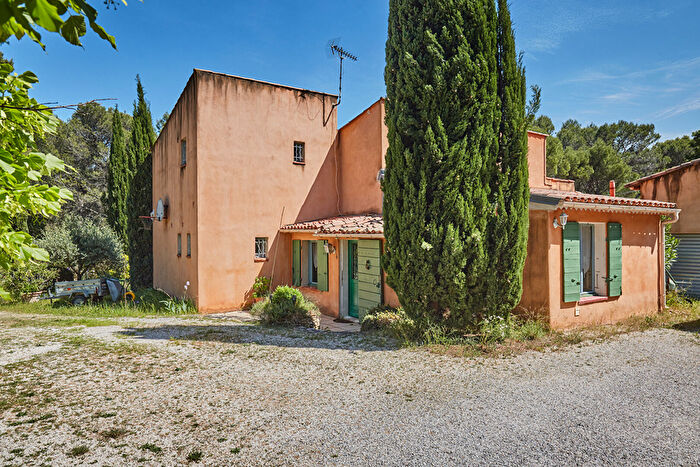 Lambesc : Maison 8 pièces à vendre