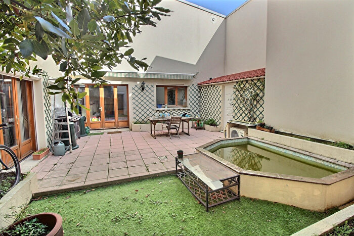 Appartement 5 pièces à louer - Le Pré-Saint-Gervais, Gabriel Péri, Egalité