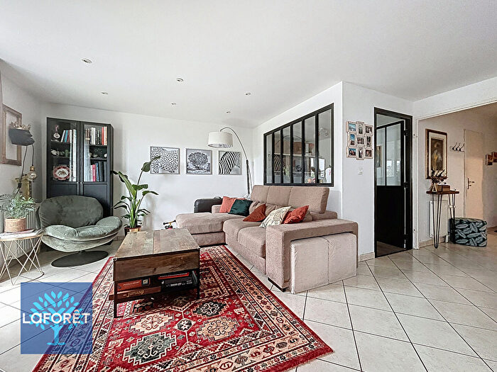 Maison 5 pièces à Champs-sur-Marne, Centre-ville, à vendre