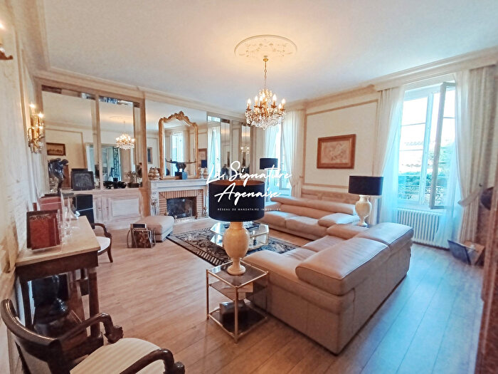 Maison à vendre - Aiguillon - 12 pièces - 6 chambres