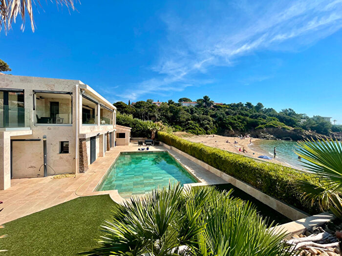 Maison à vendre - Fréjus, Saint-Aygulf - 7 pièces - 5 chambres