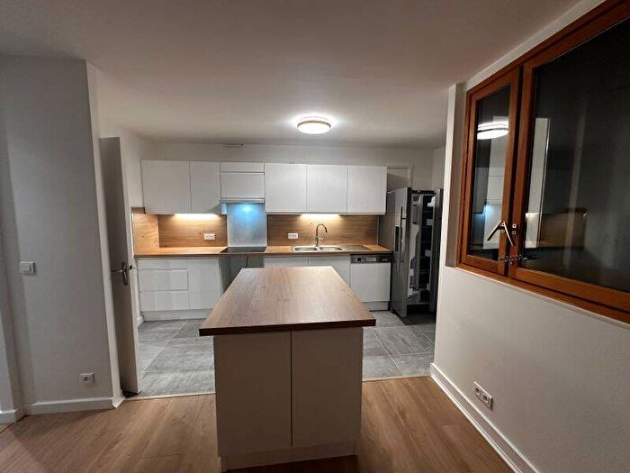 Appartement à louer - Petit Nanterre - 4 pièces - 2 chambres