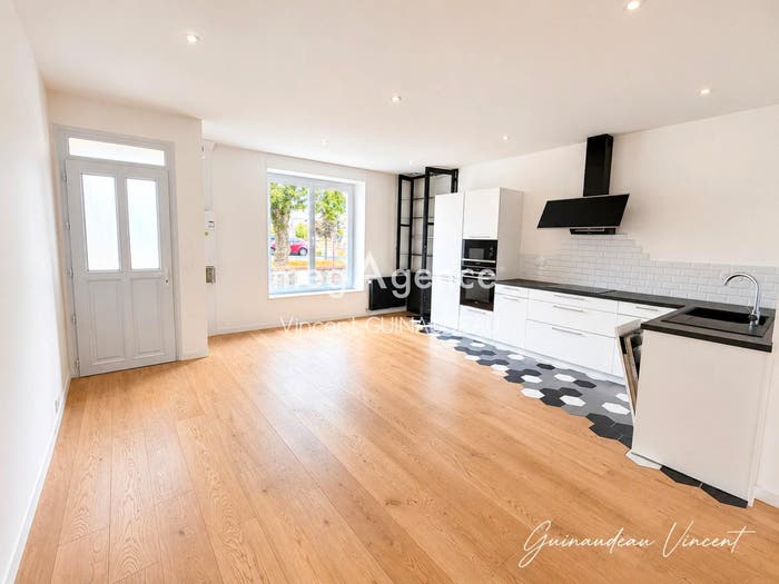 Bégrolles-en-Mauges : Maison 5 pièces à vendre
