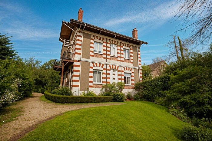 Maison à vendre - Arcachon, Ville dHiver, Parc Mauresque - 16 pièces - 6 chambres