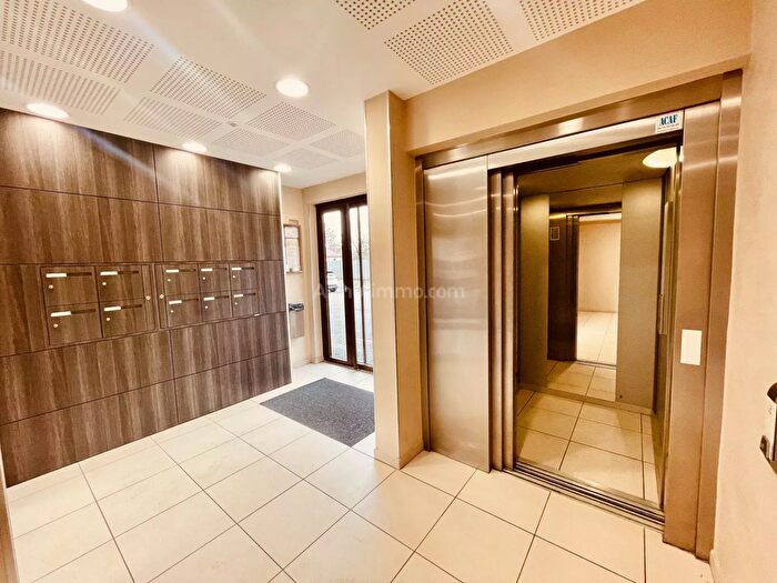 Appartement à vendre - Poisat - 2 pièces - 1 chambre