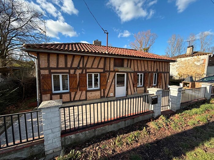 Maison à vendre - Dému - 5 pièces - 2 chambres