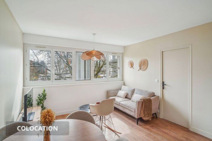 Appartement à louer - Descartes, Massy - 4 pièces - 1 chambre