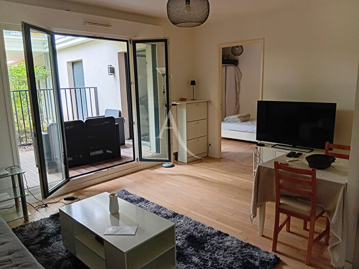 Appartement 2 pièces à Suresnes, Liberté, à vendre