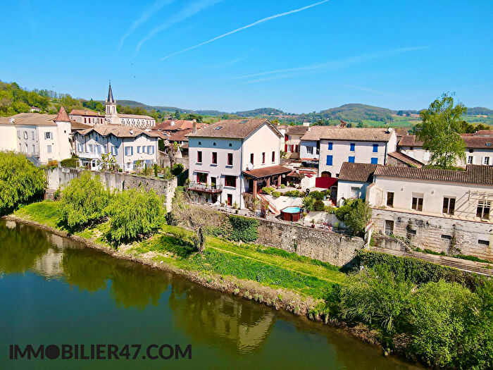 Maison à vendre - Castelmoron-sur-Lot - 9 pièces - 6 chambres