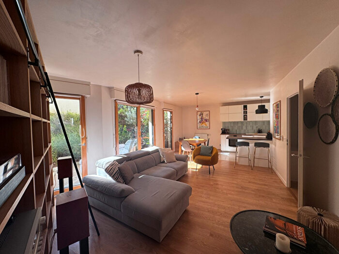 Appartement à vendre - Chaville, Doisu - 4 pièces - 3 chambres