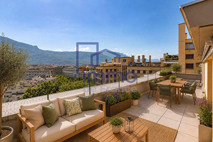 Grenoble, Bajatière - Appartement 2 pièces à vendre