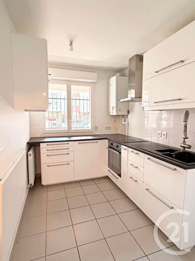 Appartement à vendre - Livry-Gargan, Centre-ville - 3 pièces - 2 chambres