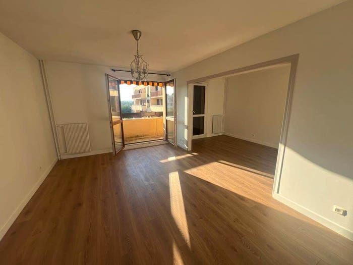 Pradeau-Gare-Rue GLassale, Tarbes : Appartement 4 pièces à louer