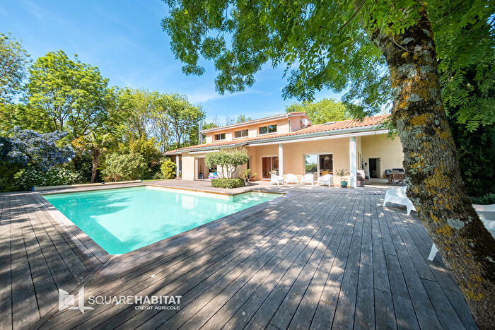 Maison à vendre - Clermont-le-Fort - 6 pièces - 5 chambres