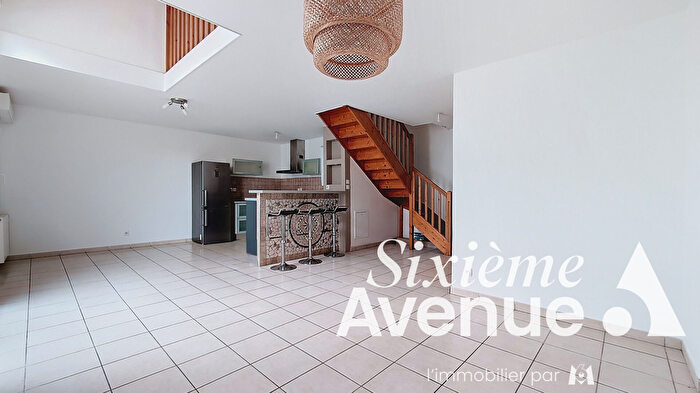 Appartement à vendre - Saint-Fons, Centre-ville, Chassagnon - 4 pièces - 2 chambres