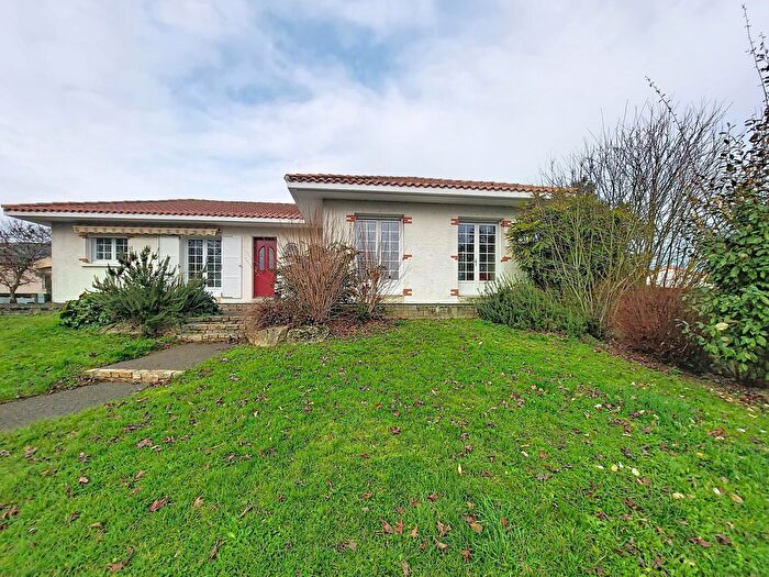 Maison à vendre - Saint-André-de-la-Marche - 6 pièces - 3 chambres